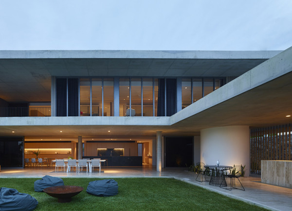 Toorak Rd House • KP ARCHITECTS